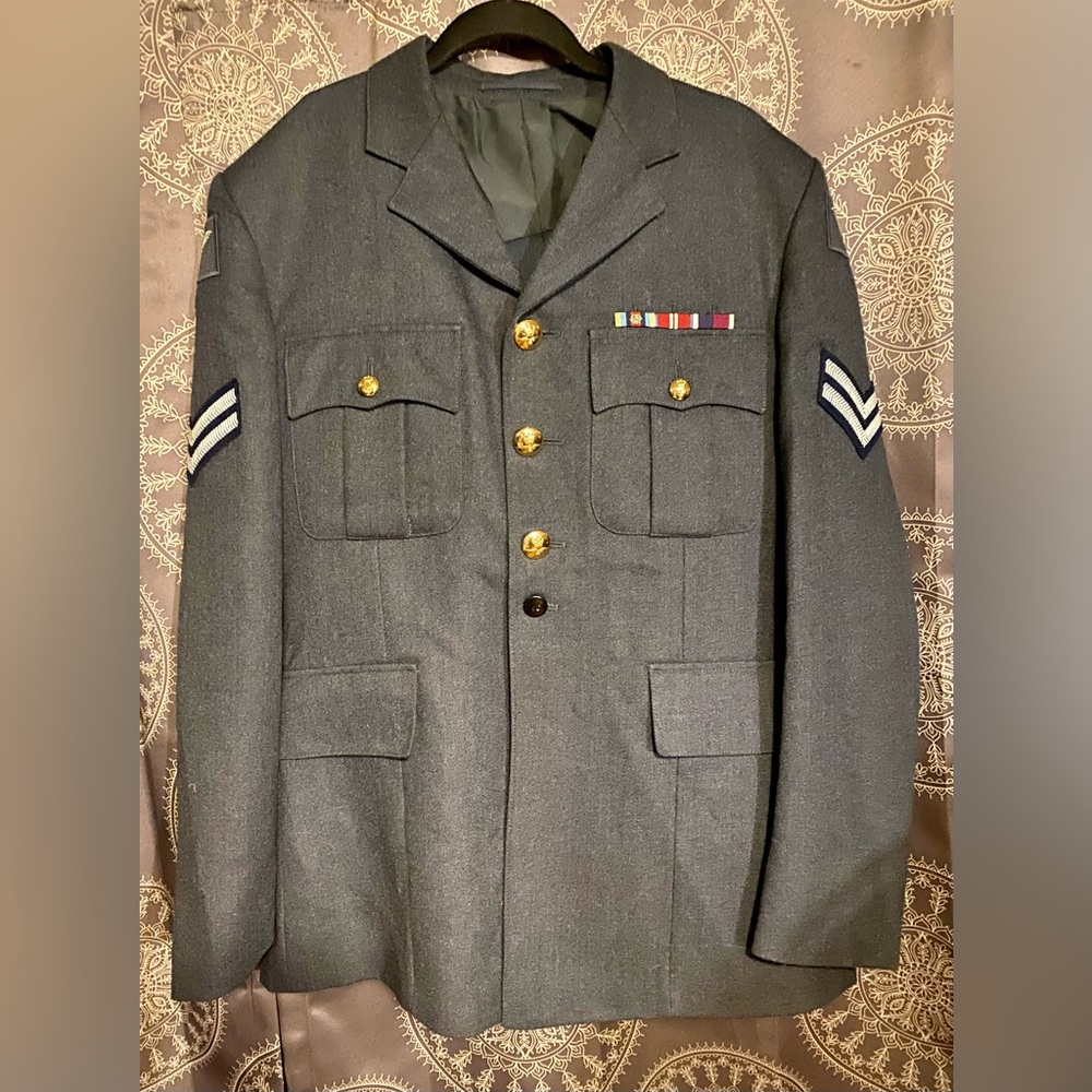 British Royal Air Force Uniform - Gem